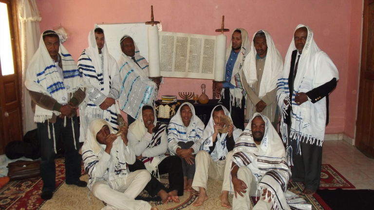Israel and Stuff » REBIRTH: Madagascar community chooses to return to ...